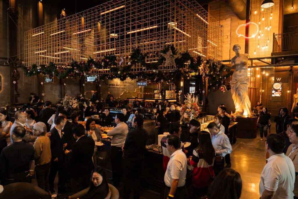 Company Party Venue Ramintra with Ample Parking | Davin Cafe